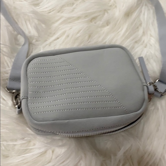 Bags | Vooray Crossbody Purse | Poshmark